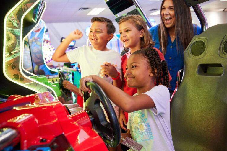 Chuck E. Cheese Kent, WA | Kids Birthday Parties, Pizza & Arcade Games